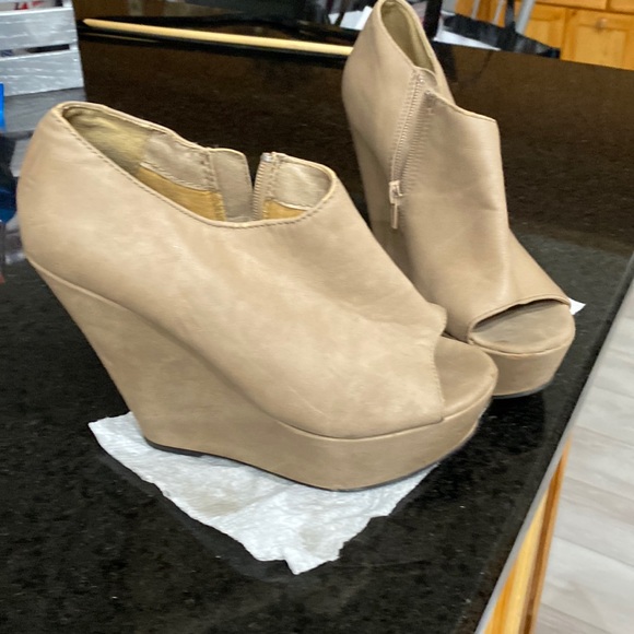 Shoes | Platform Wedgies Open Toe Shoes | Poshmark